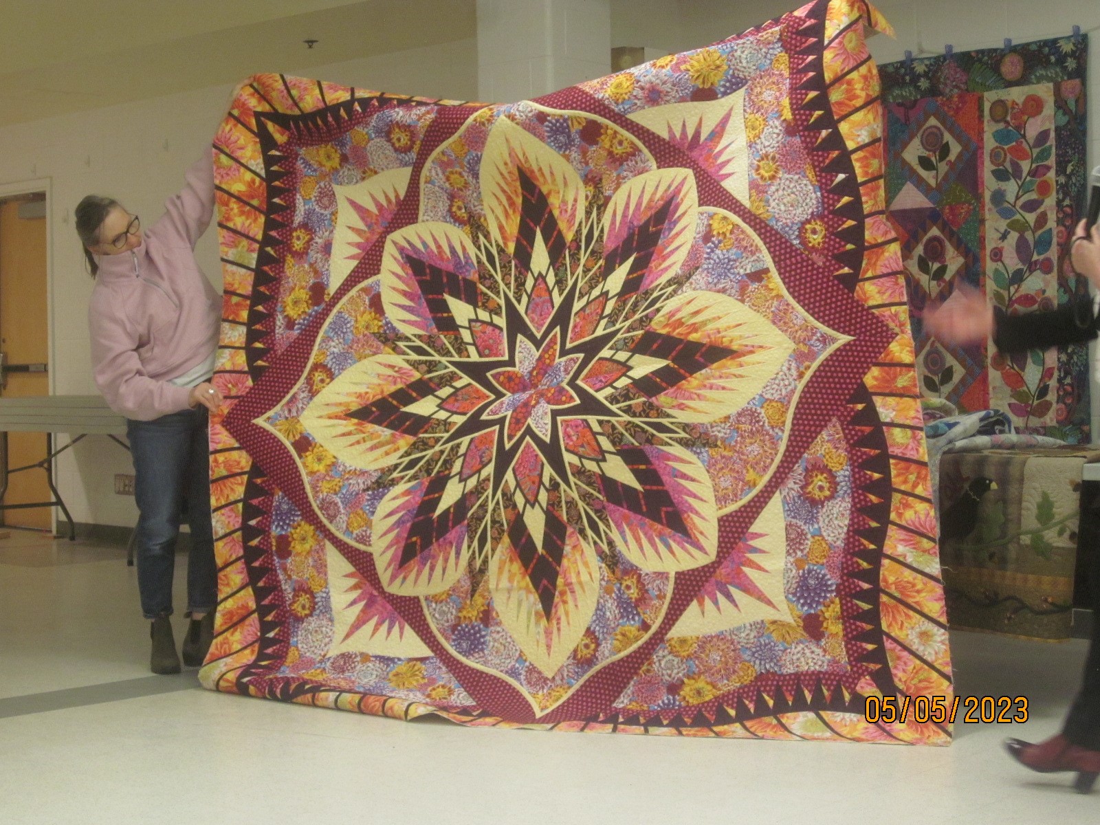 Sudbury photo – trunk show quilt | Ontario Network of Needleworkers